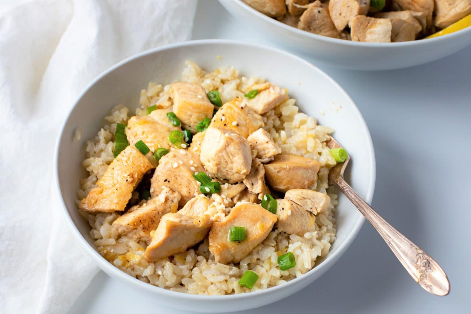This Zesty and Simple Crockpot Skinny Lemon Chicken is a Must-Make