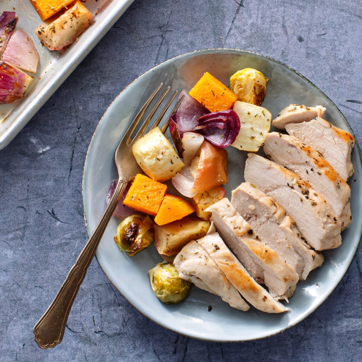 This Harvest Tray Bake Makes an Easy Weeknight Meal