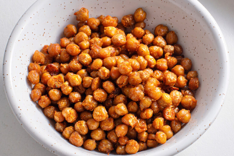 These Roasted Cajun Chickpeas Are a Simple and Nutritious Snack